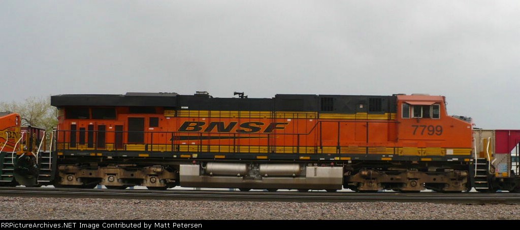 BNSF 7799